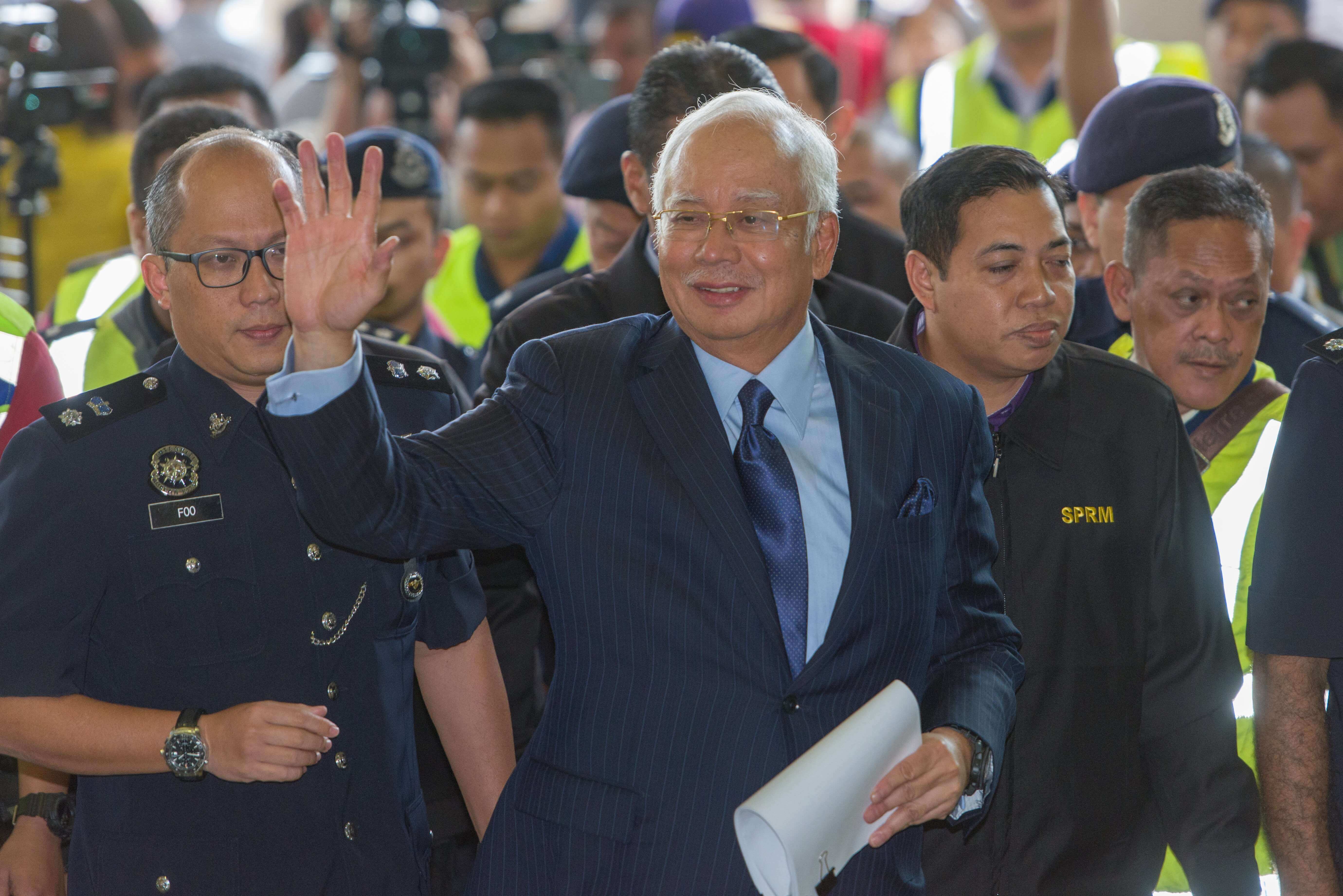 Ex-Malaysian PM to be Jointly Tried With Former 1MDB CEO | NewsClick