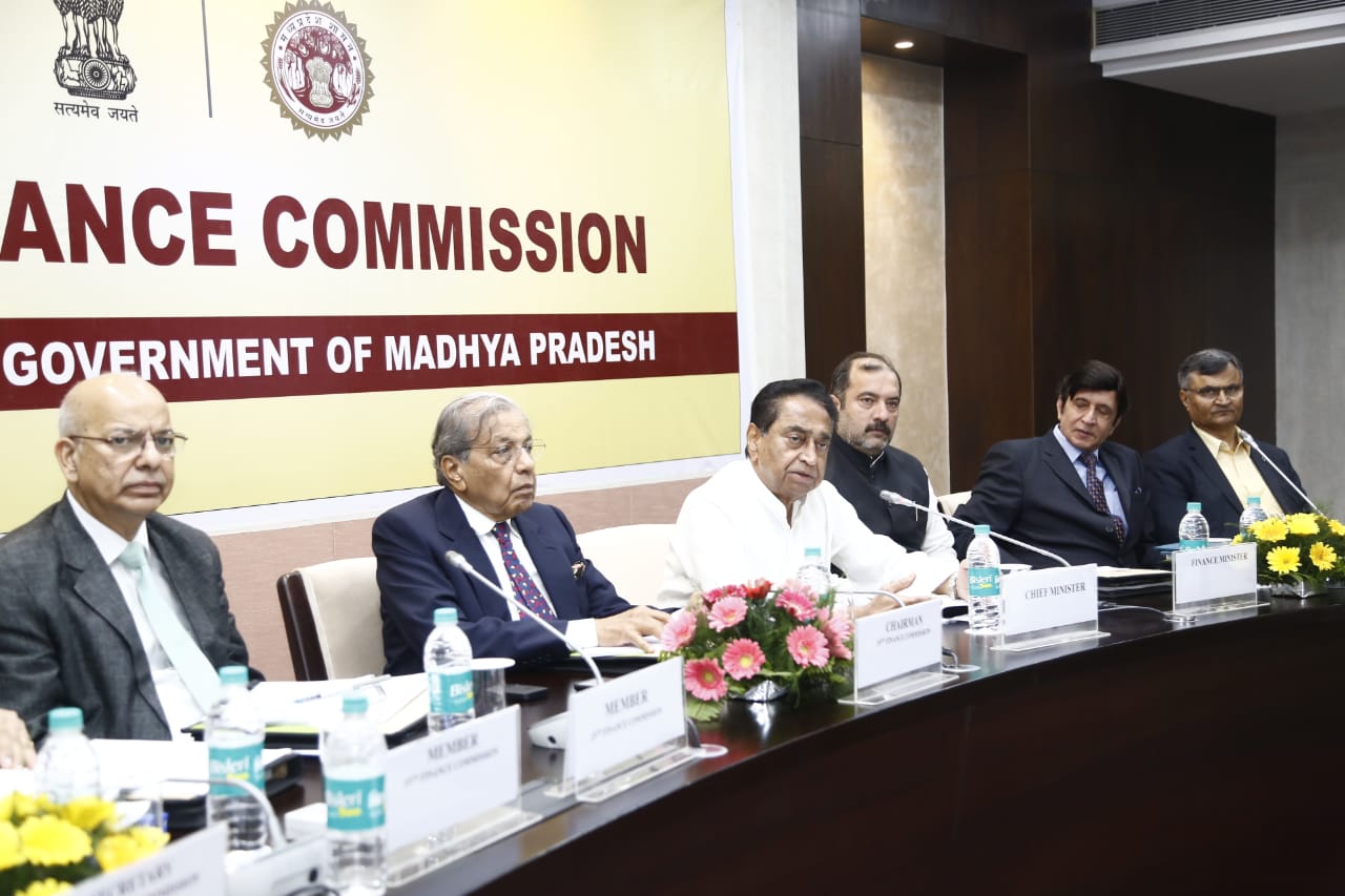 MP: Finance Commission Chief Busts BJP’s Claim of Development | NewsClick