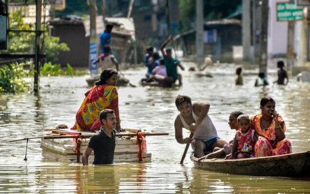 Bihar Floods: Thousands Flee Homes, Shift to High Rise Embankments, NHs ...