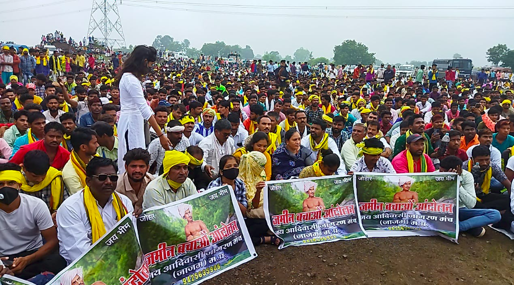 MP: Industrial Waste Pollutes Water in Tribal Area, Ajnar River ...