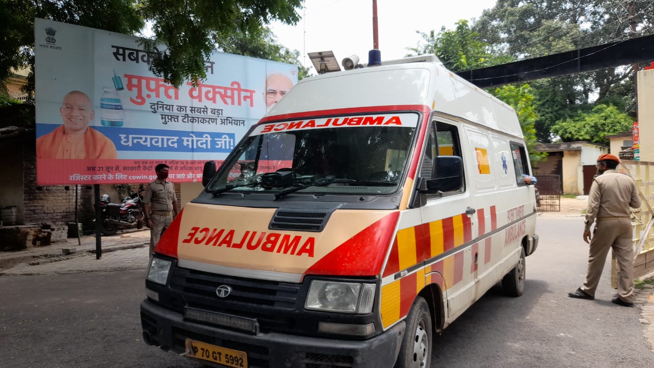UP: Ambulance Workers Continue Strike, CM Yogi Threatens to Invoke ESMA ...