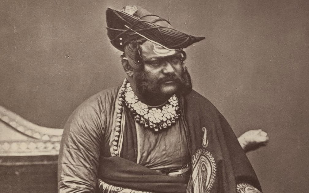 A Lesson in Story-Telling for Professional Historians | NewsClick