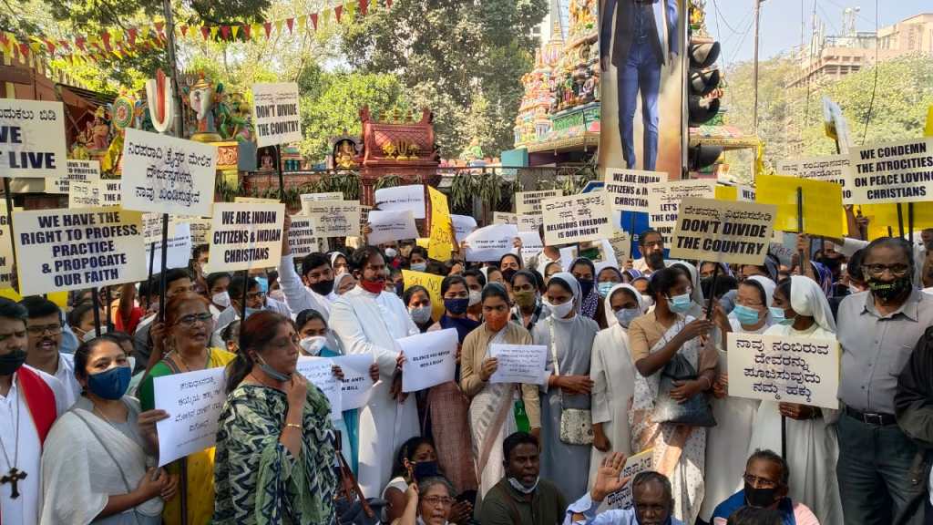 Hundreds March in Protest: Karnataka Anti-Conversion Law | NewsClick
