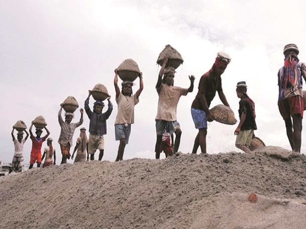 India Lost 259 Billion Hours of Labour Due to Climate Change, New Study ...