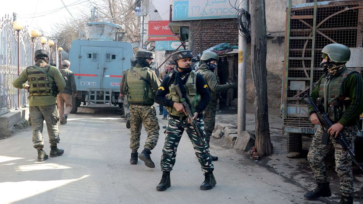Four Militants Killed in Kashmir Encounter, 3 Army Personnel Die on Way ...
