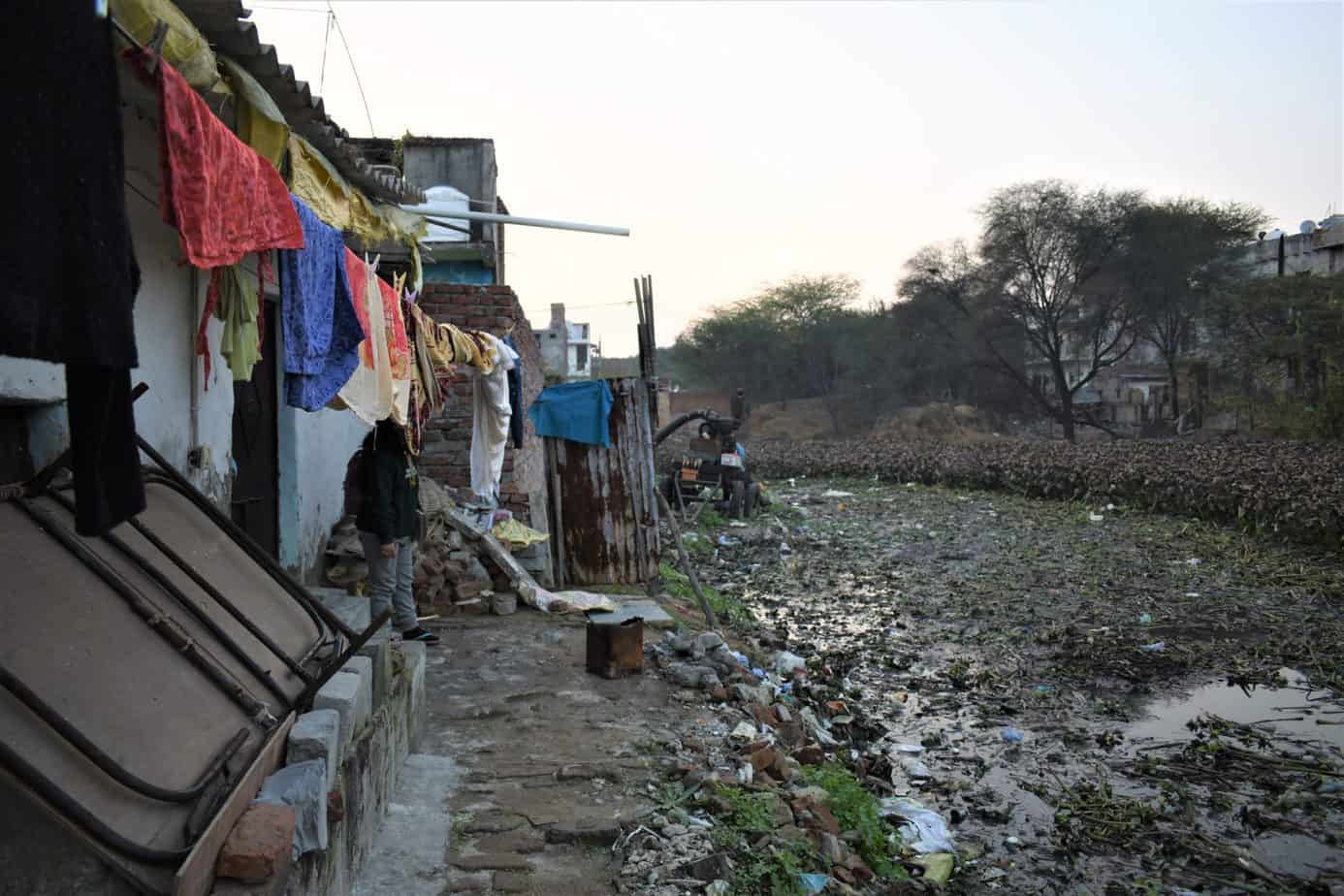 Empower People in the Slums Instead of Resettling Them | NewsClick