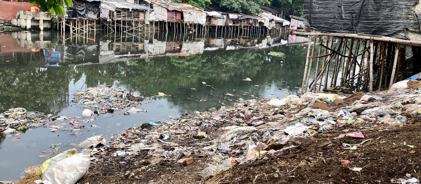 Why is India's Single-Use Plastic Ban Failing? | NewsClick