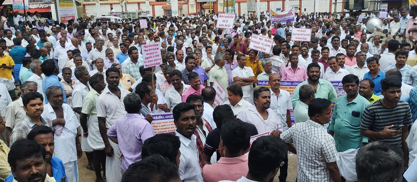 TN: Unique Arani Handloom Silk Weavers are Out of Work, Powerloom ...