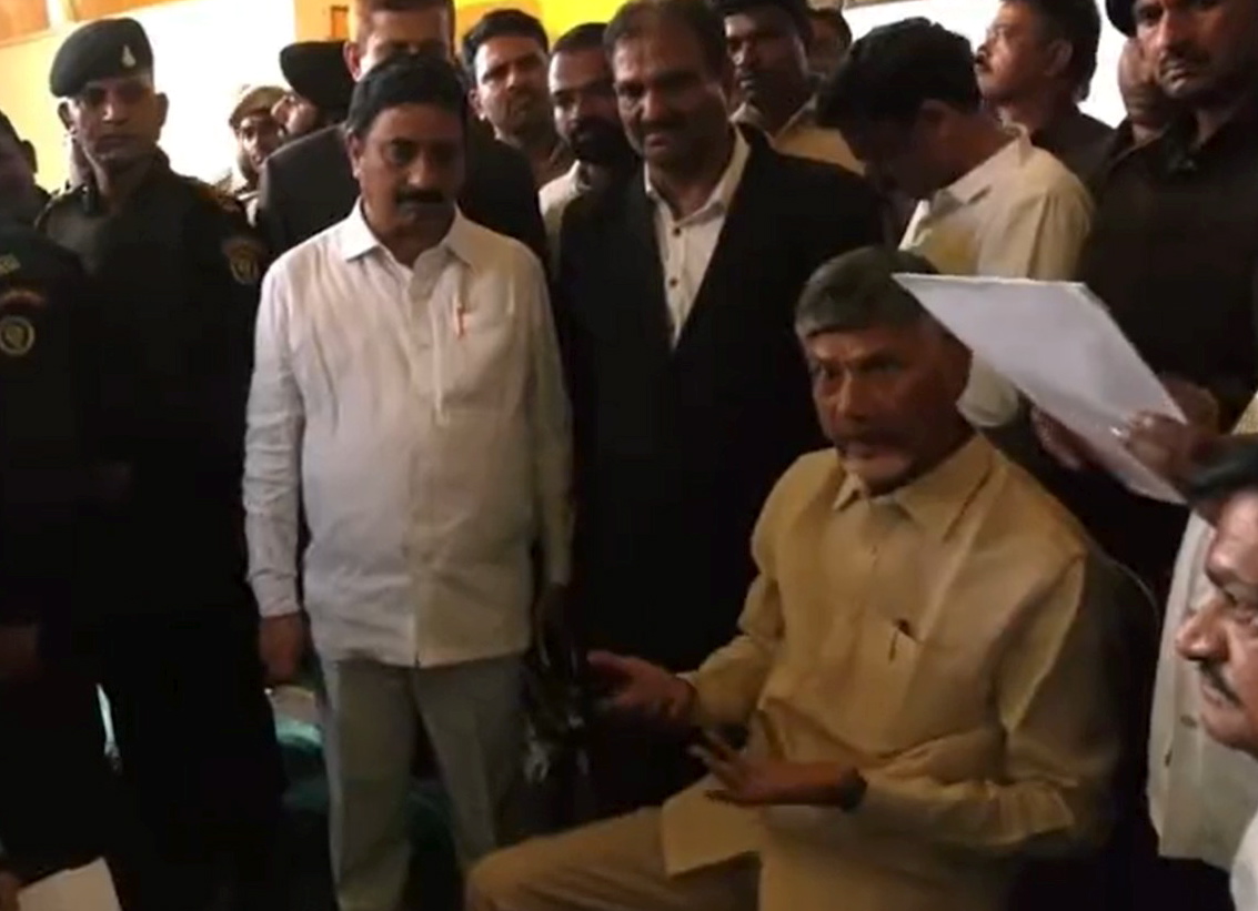 AP: Former CM and TDP Chief Chandrababu Naidu Arrested in Alleged Corruption Case | NewsClick