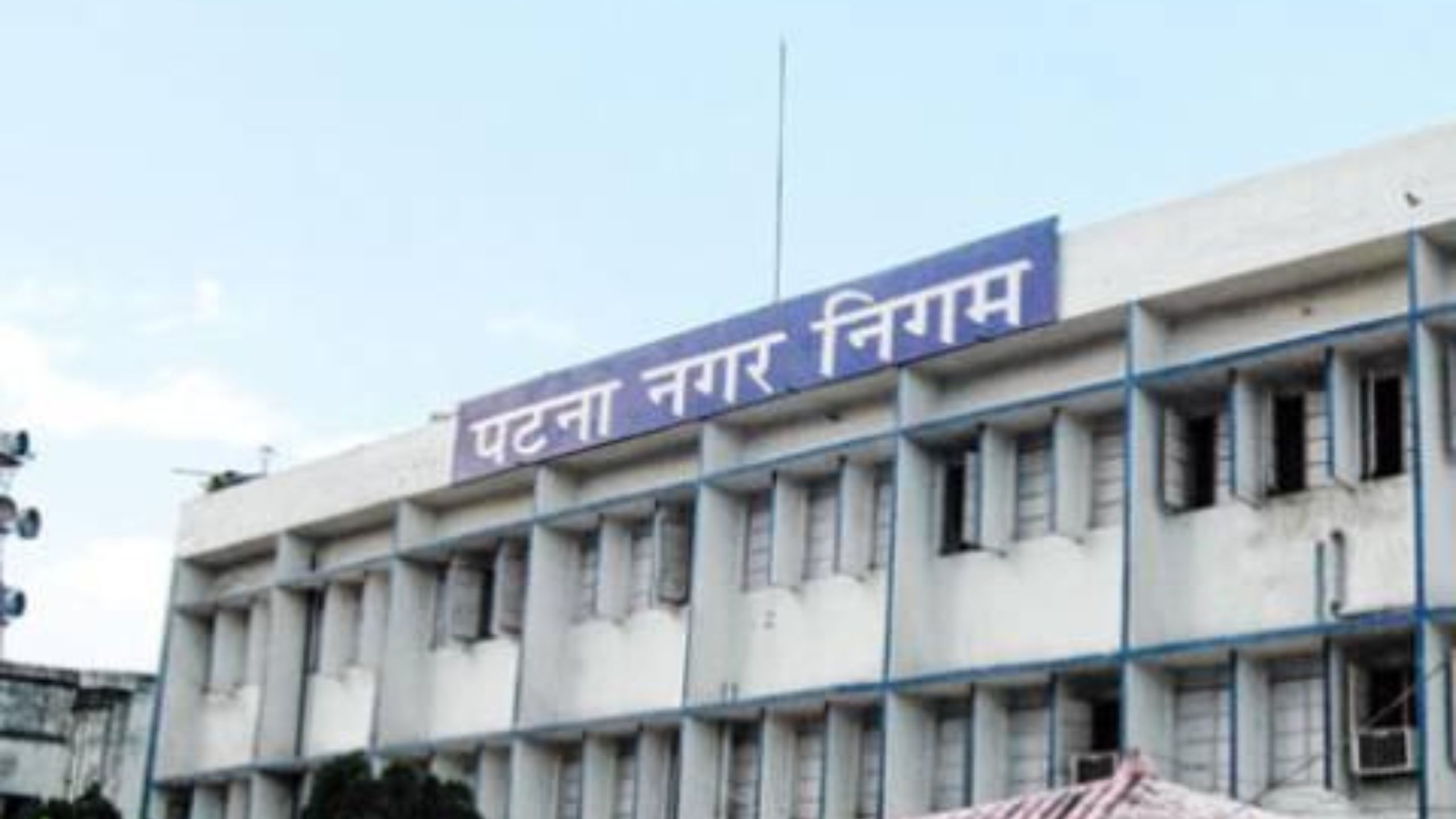 8,000 Sanitation Workers in Patna on Strike for Higher pay and job ...