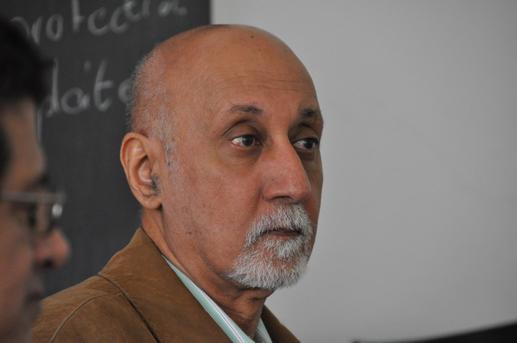 Ex-DU Prof Stands by Hindutva Remarks in Palestine Lecture | NewsClick
