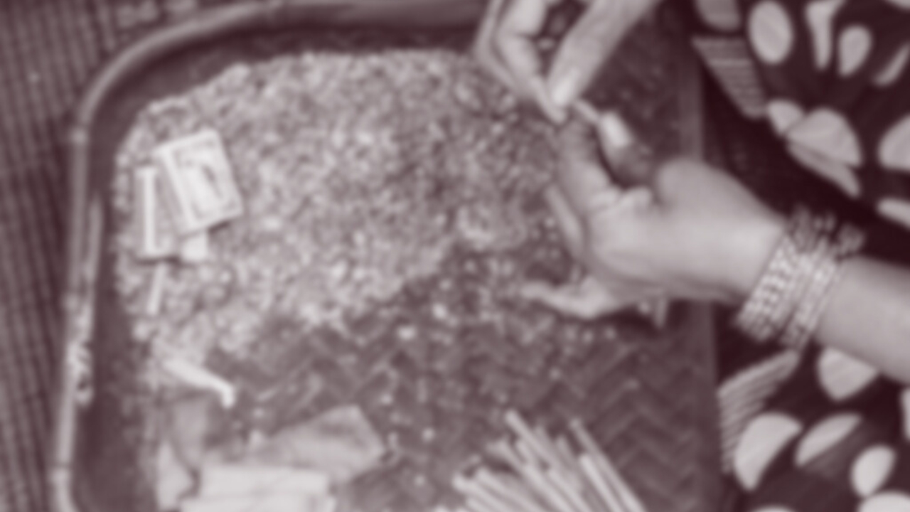 WB: Woes of Beedi Workers Continue in Murshidabad District | NewsClick
