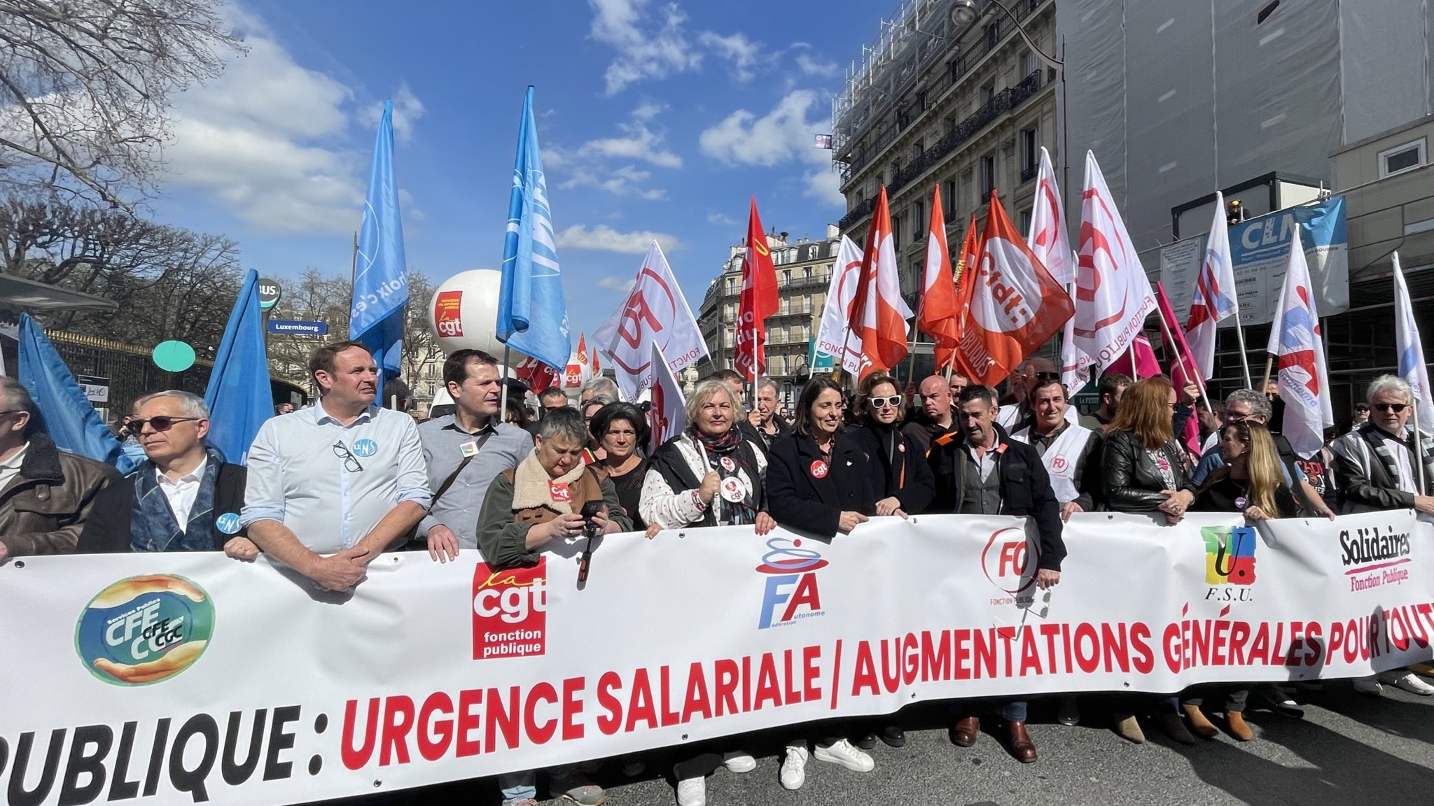 French Public Sector Employees Protest Cuts in State Spending | NewsClick