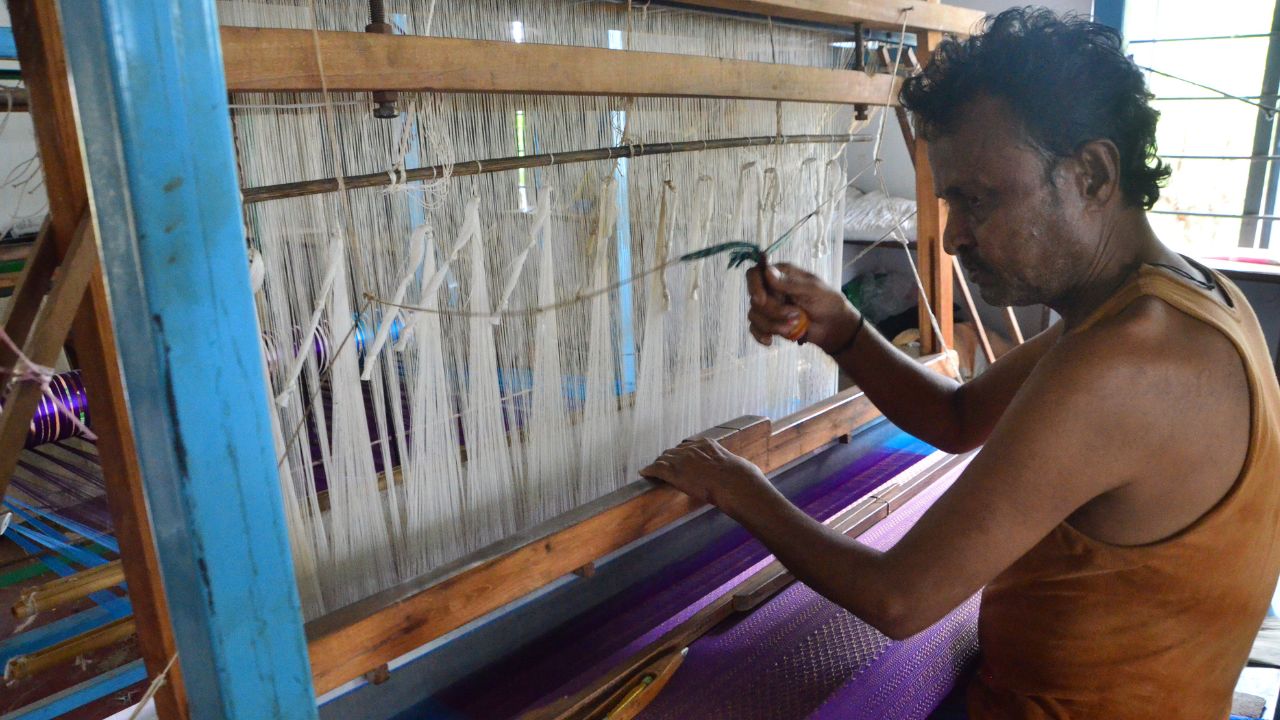 World Handloom Day: In Search of the Kollegala Saree | NewsClick