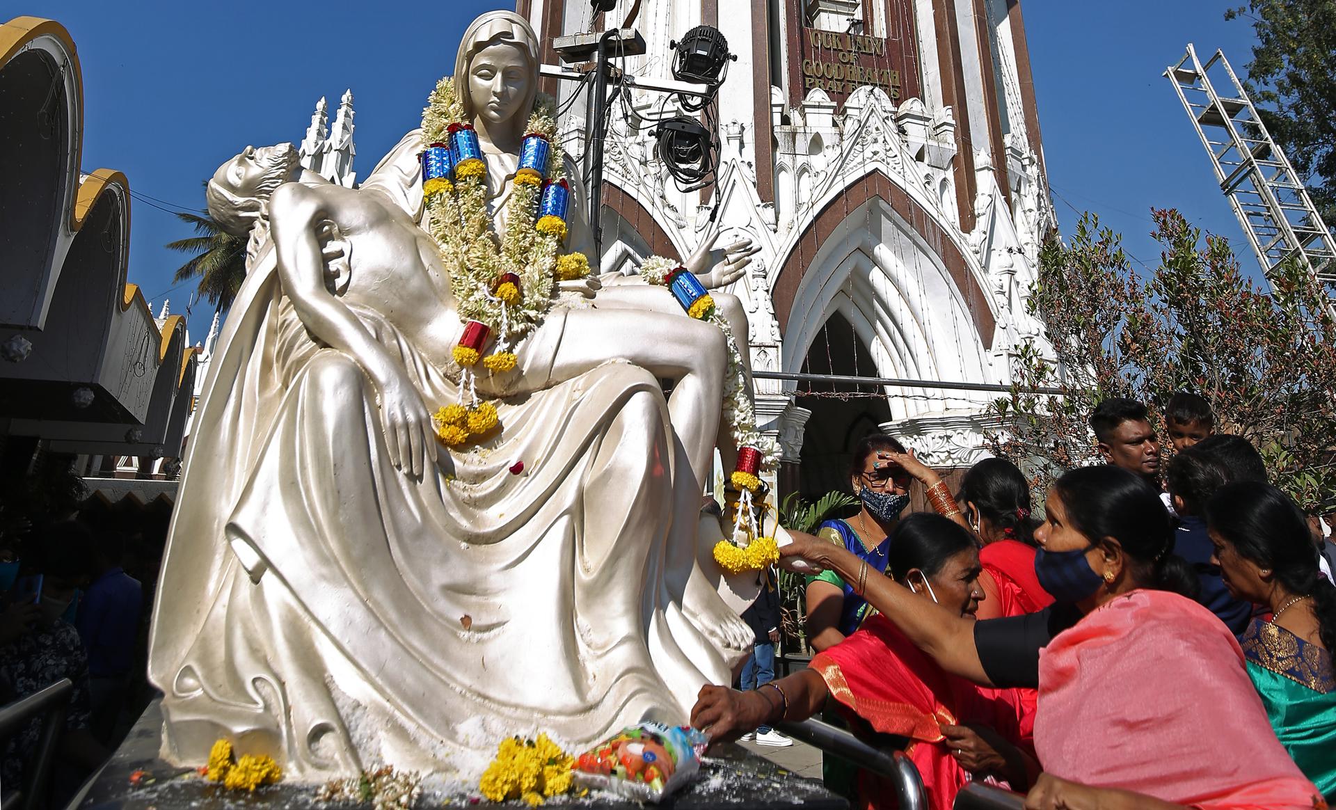 Christmas Under Siege: Right-Wing Targets Celebrations Across States ...