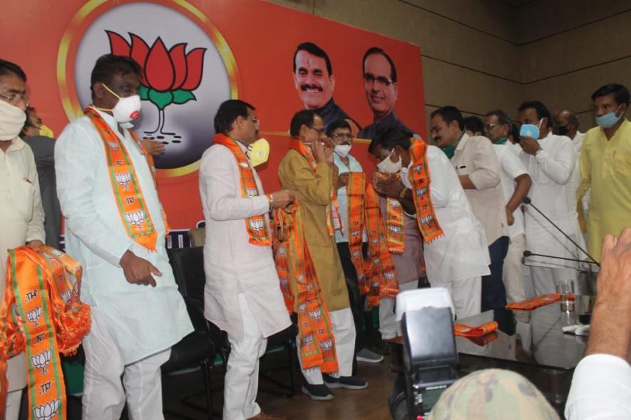 BJP Resorts to ‘Holiday Politics’ Ahead of MP Assembly Election | NewsClick